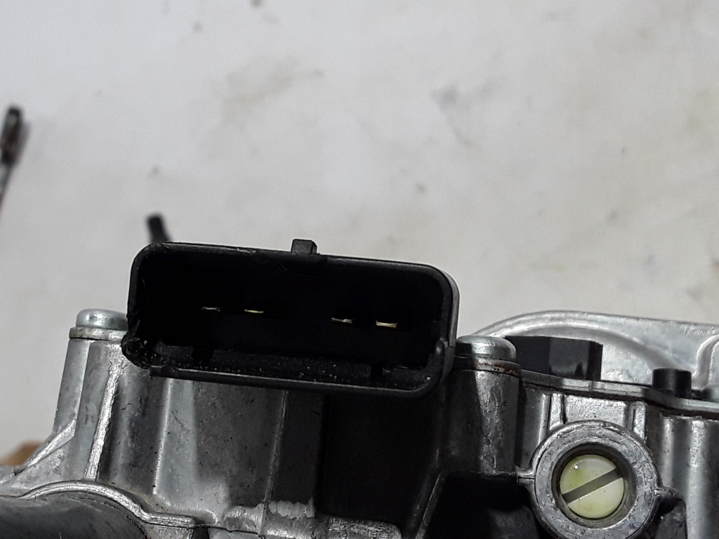 Used RENAULT Master Windshield wiper mechanism 8200734788