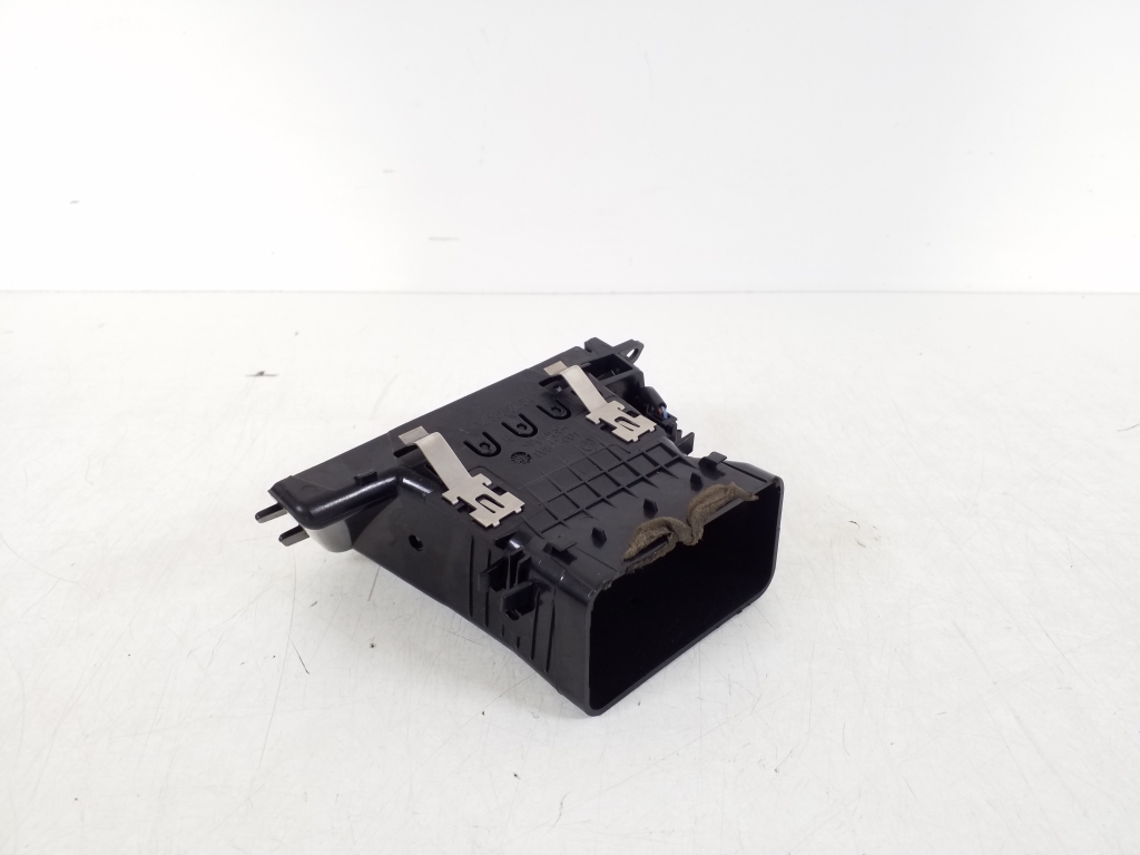 Naudotas Mercedes Benz E-Class Salono panelės ventiliacinės grotelės ...