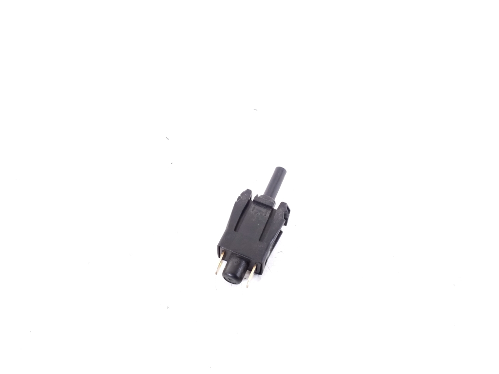 Used Mercedes Benz E-Class Parking brake switch A0015458714