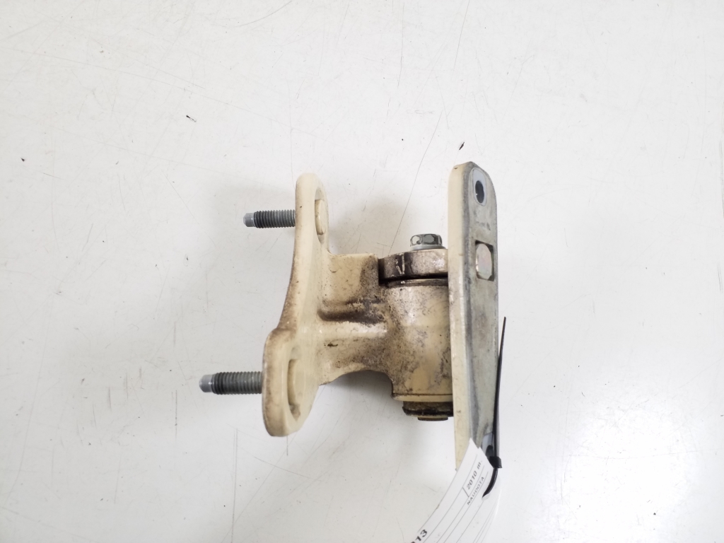 Used Mercedes Benz E-Class Front door lower hinge A2047201837