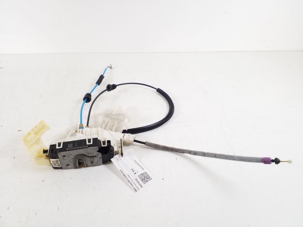Used Mercedes Benz E-Class Rear side door lock A2047301435