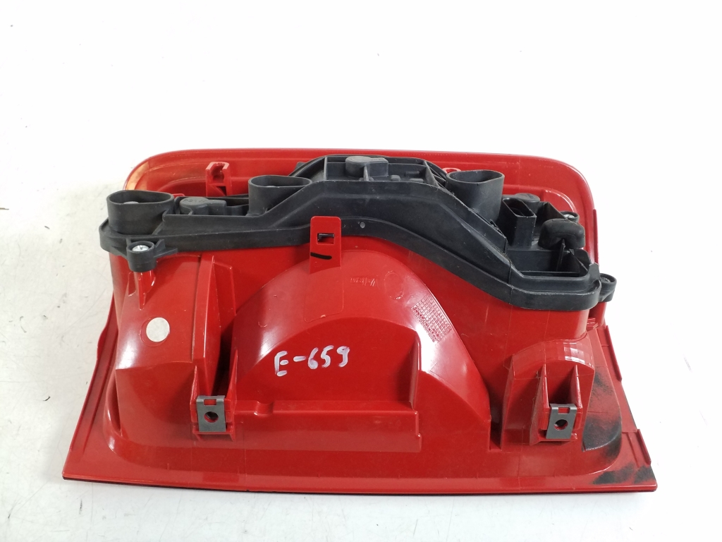 Used Volkswagen Amarok Rear corner lamp 2H1945095G