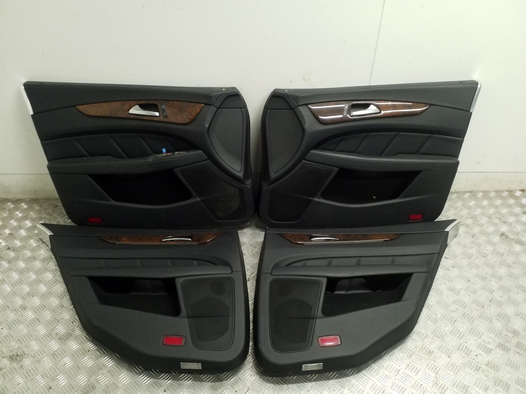 Used Mercedes Benz CLS-Class Salon and its details