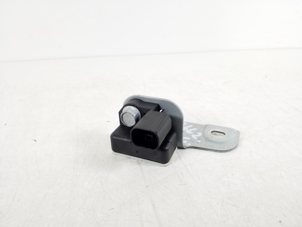 Used Mercedes Benz CLS-Class Airbag sensor A0055421218
