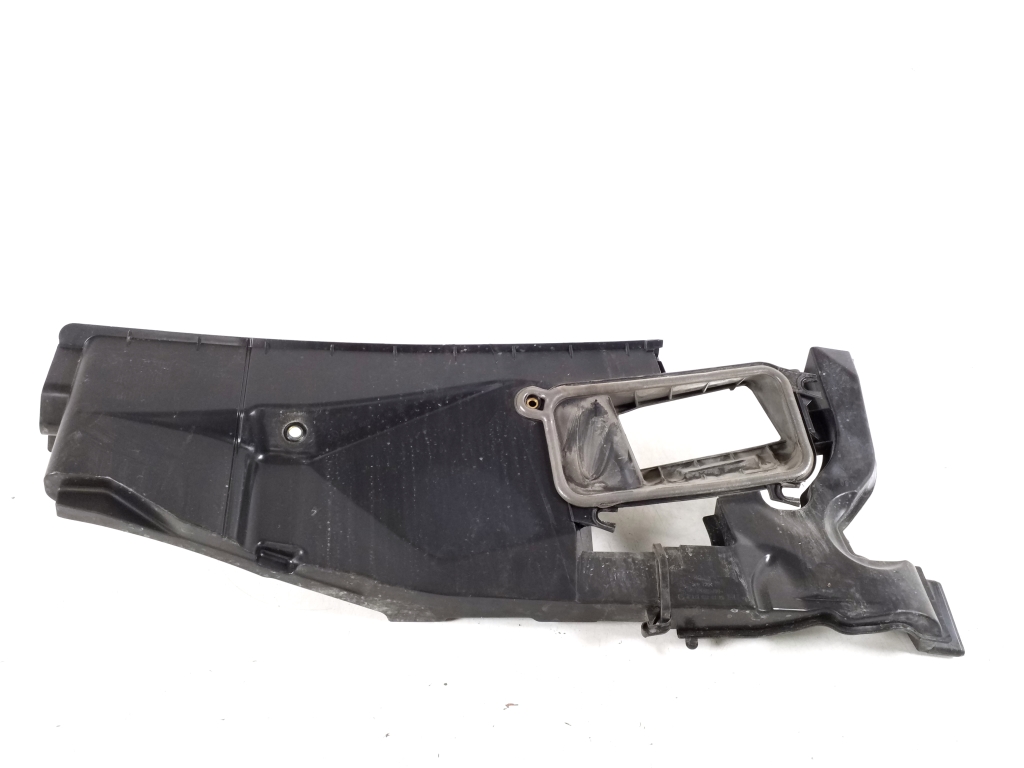 Used Mercedes Benz CLS-Class Another detail of the windshield wiper ...