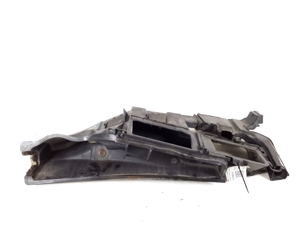 Used Mercedes Benz CLS-Class Another detail of the windshield wiper ...