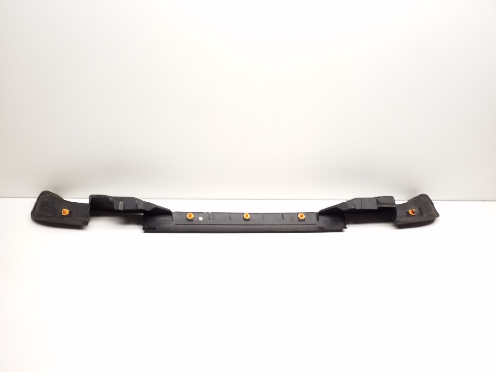 Used Mercedes Benz E-Class Other detail of the boot lid punch A2126902130