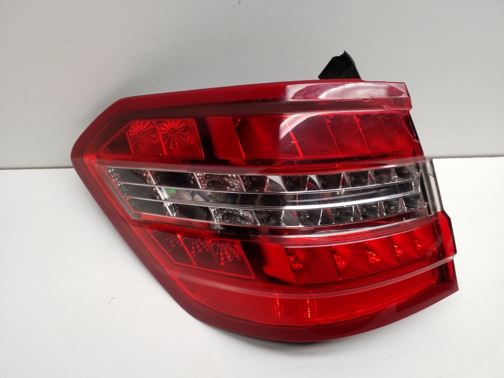 Used Mercedes Benz E-Class Rear corner lamp A2128203964