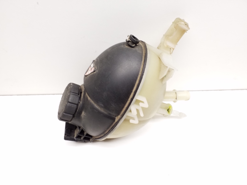 Used Mercedes Benz E-Class Tank for coolant A2045000549