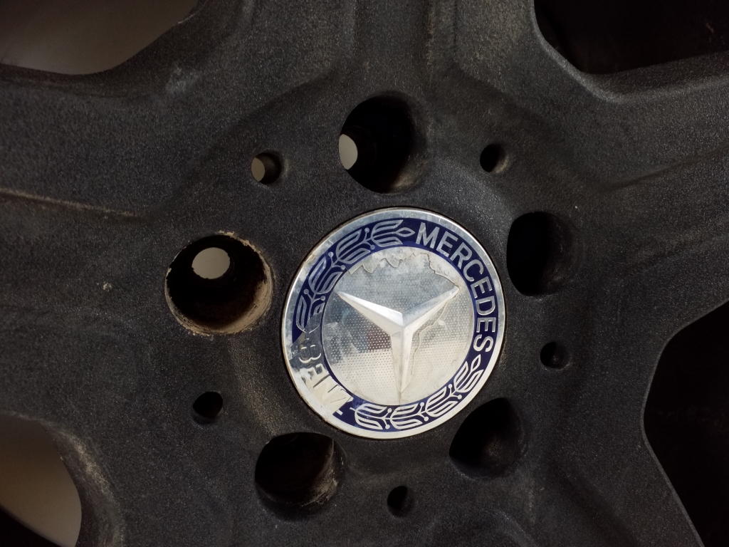 Used Mercedes Benz CL-Class Rim A2214016002