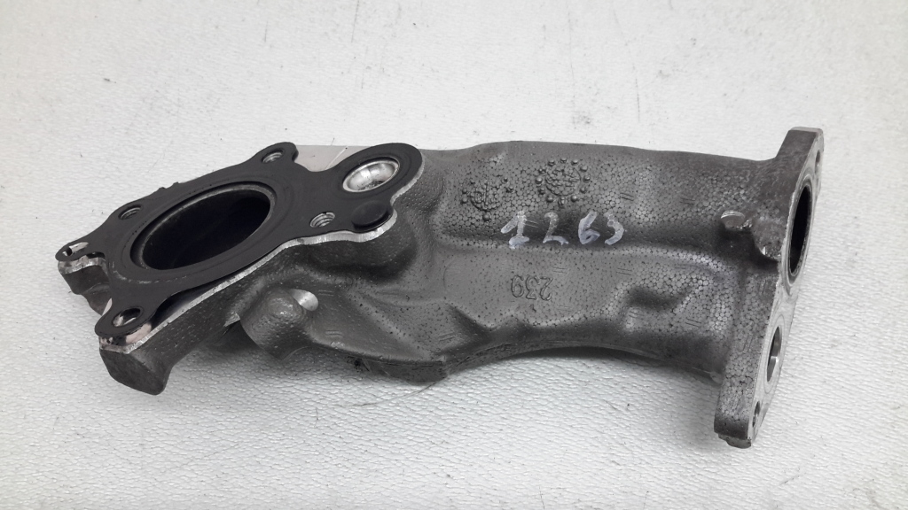 Used Mercedes Benz B-Class EGR valve pipe A6511402108