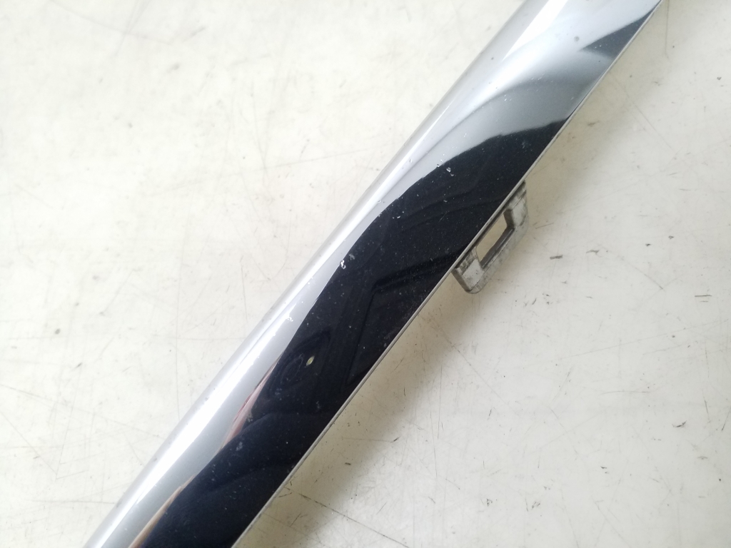 Used Mercedes Benz A-Class Front grille chrome A1778881300