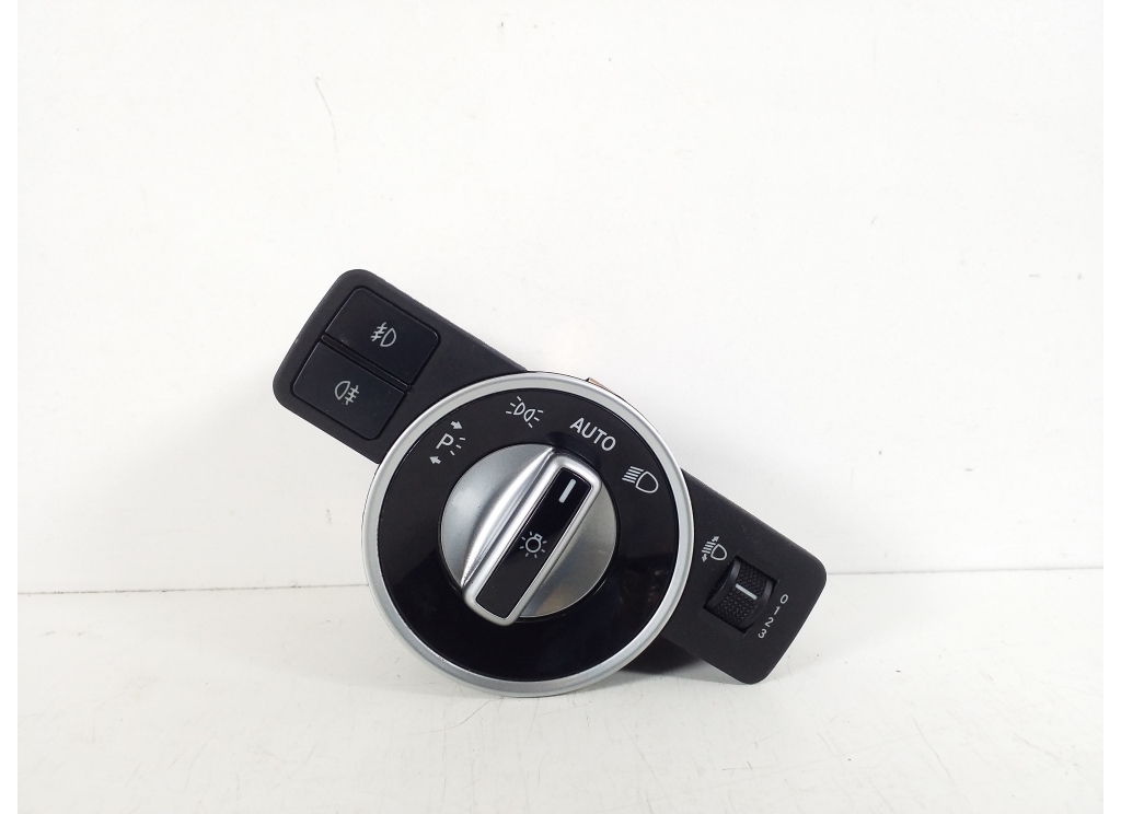 Used Mercedes Benz B-Class Light on switch A2049053003