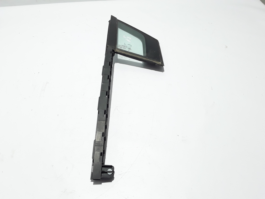 Used RENAULT Captur Glass front door fort 802622924R