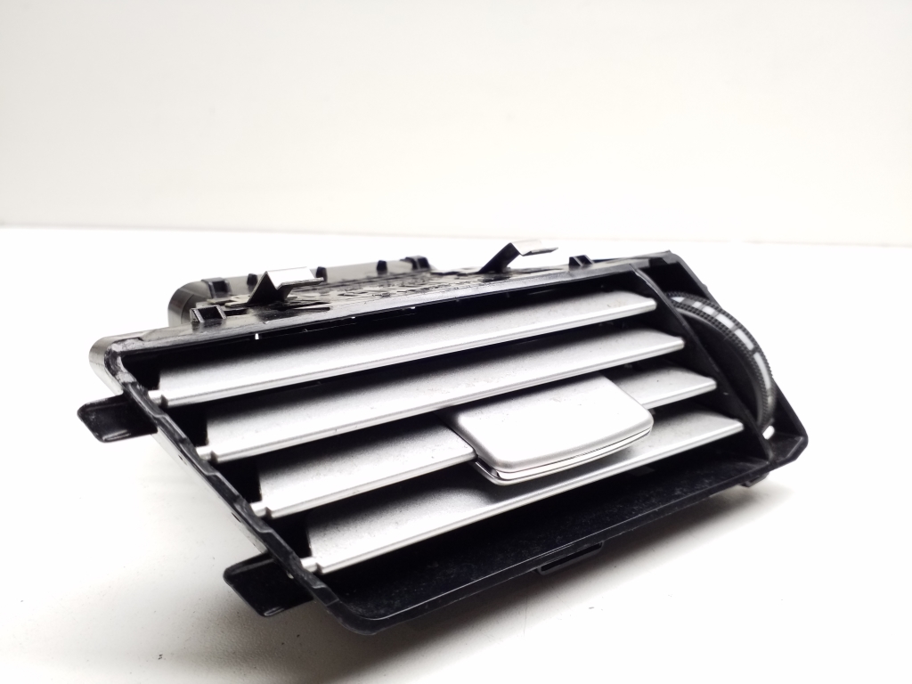 Naudotas Mercedes Benz E-Class Salono panelės ventiliacinės grotelės ...