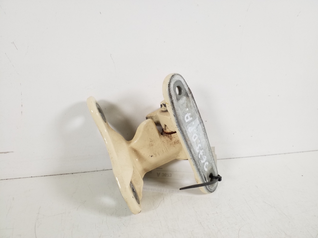 Used Mercedes Benz B-Class Front door lower hinge A2467200437