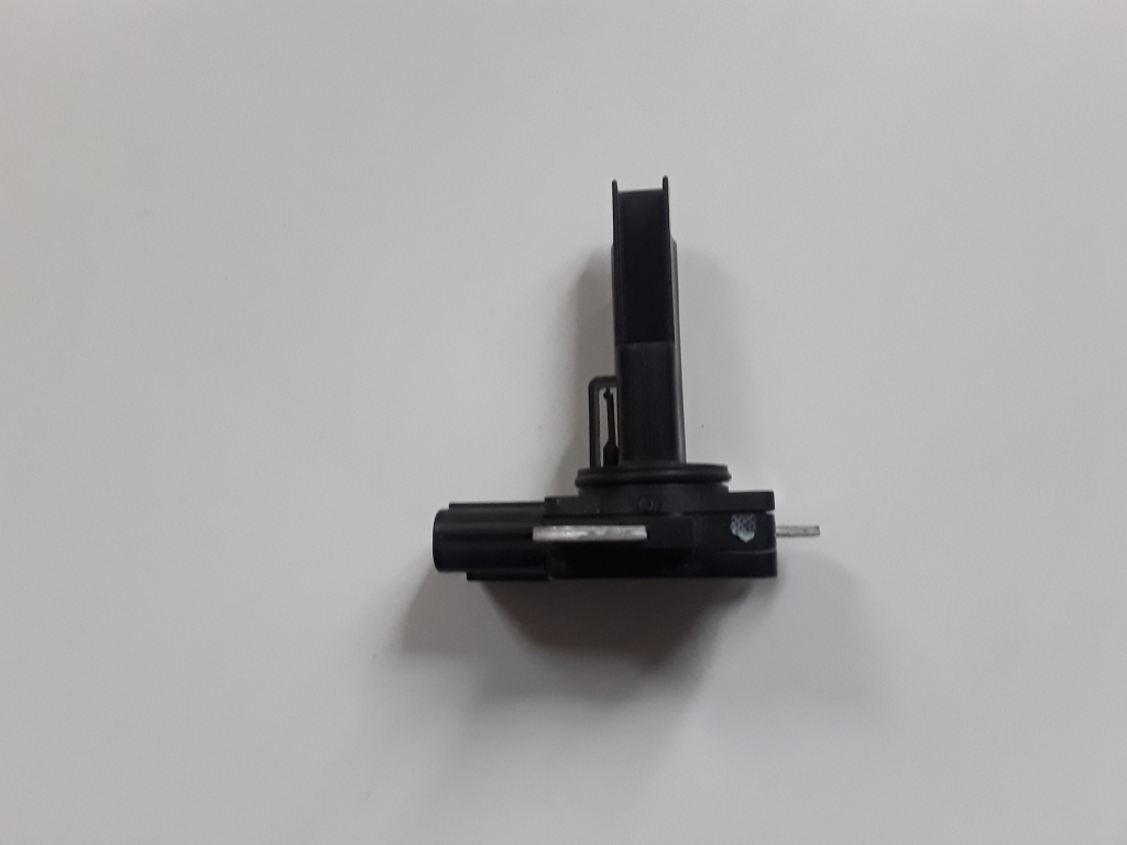 Used TOYOTA Hilux Air flow sensor 2220430020