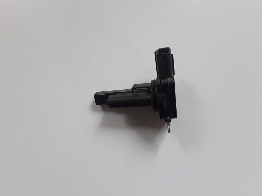 Used TOYOTA Hilux Air flow sensor 2220430020