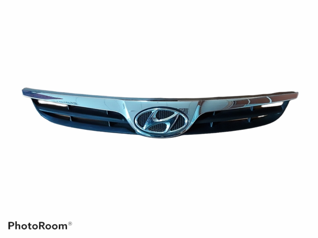 Used Hyundai i20 Front grille 863501J000