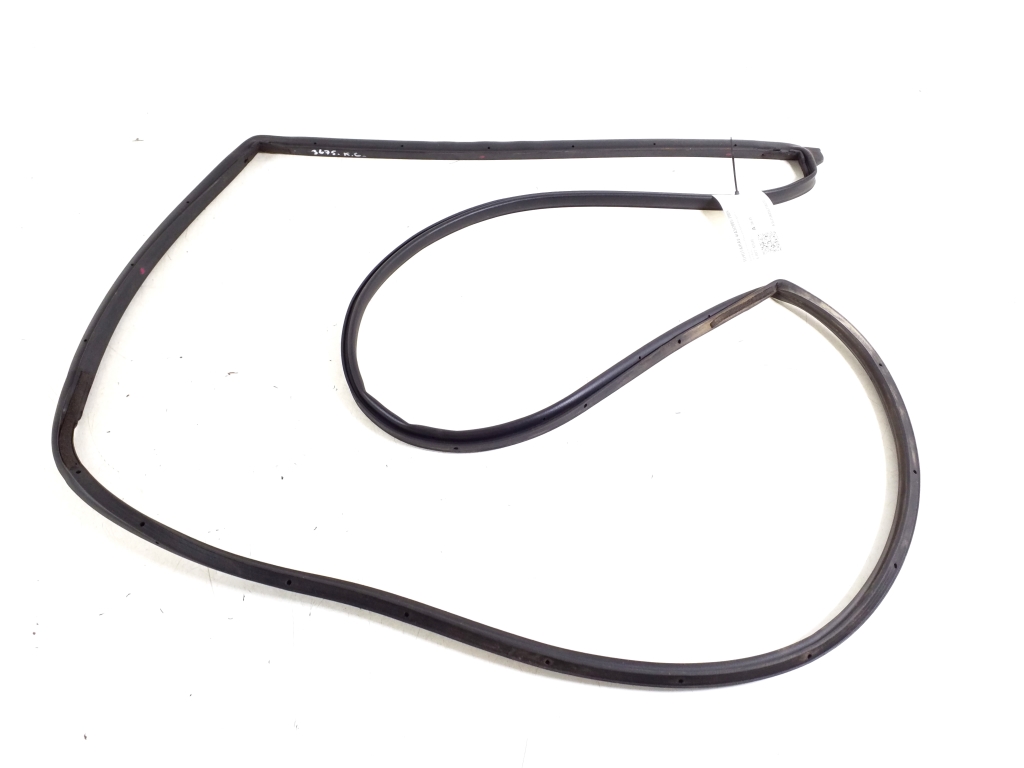 Naudotas TOYOTA RAV 4 Galinių šoninių durų sandarinimo guma 67872-42040