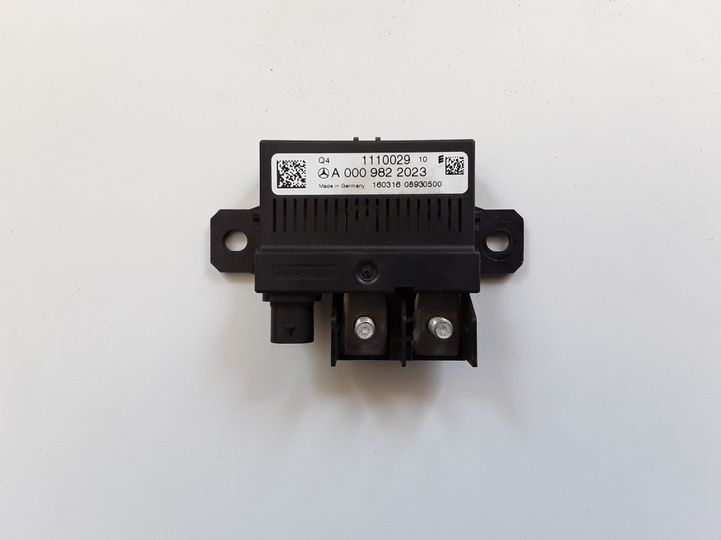 Used Mercedes Benz C-Class Relay A0009822023