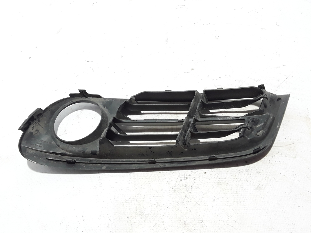 Naudotas BMW 5 SERIES Priekinio bamperio apatines groteles 7331730