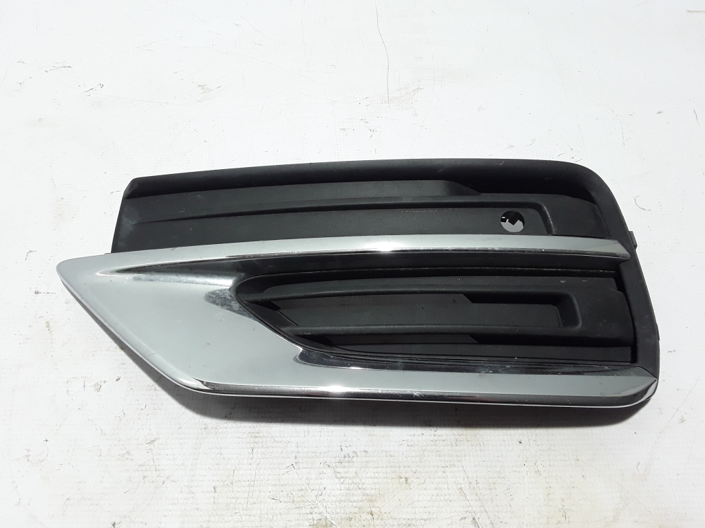 Used VOLVO XC90 Front bumper lower grille 31663514