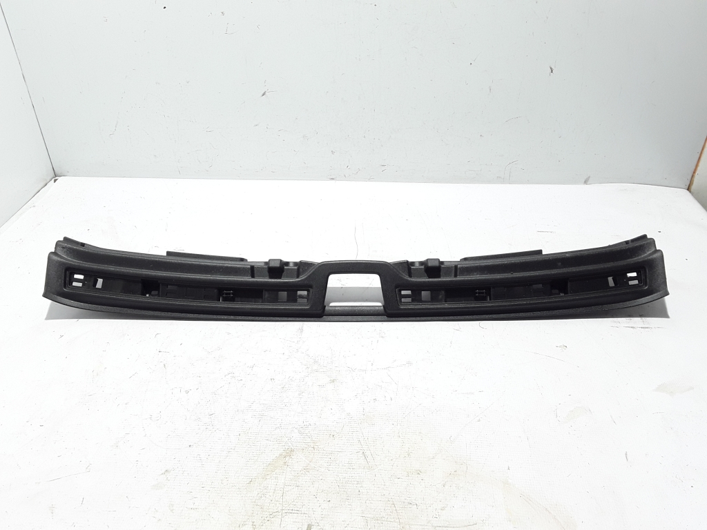 Used VOLVO XC40 Rear panel interior trim 31440884