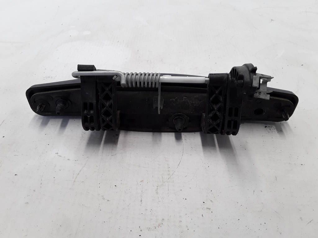 Used Dacia Duster Front door external opening handle and its details ...