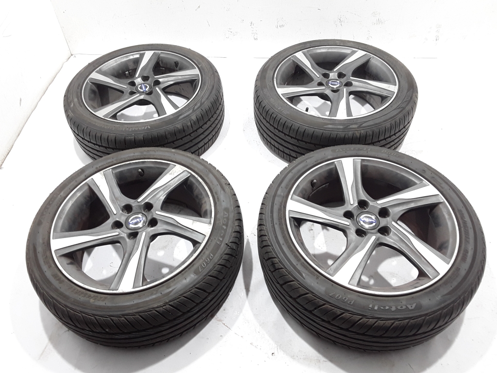 Used VOLVO V40 Rim set