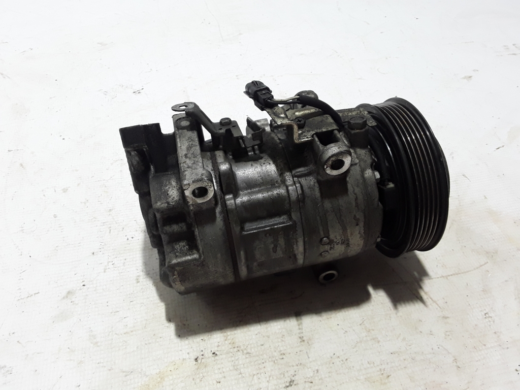 Used RENAULT Megane Air conditioner compressor 926008209R