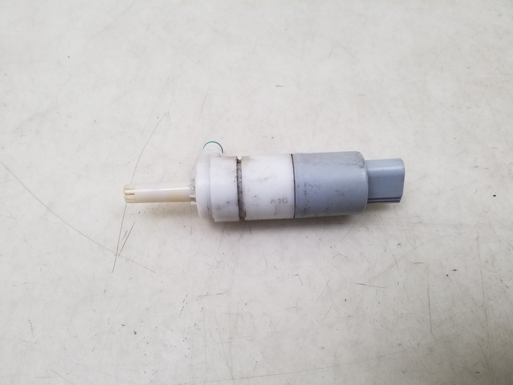 Used Opel Insignia Headlight washer motor front 13250289