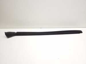 Used Mercedes Benz GLK-Class Windscreen strut outer A2046904362