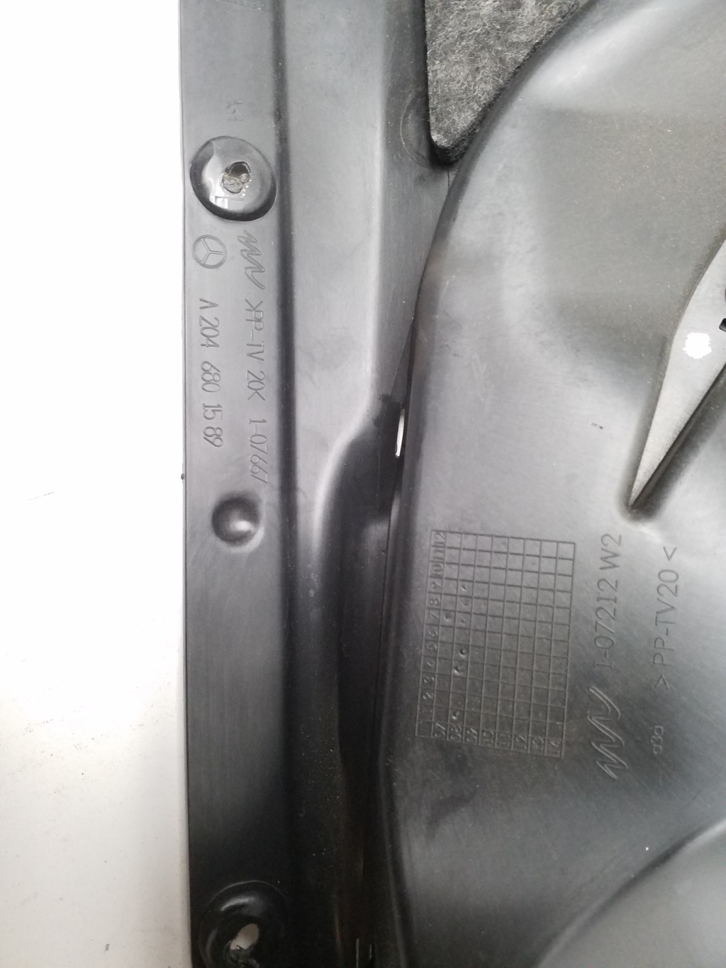 Used Mercedes Benz GLK-Class Another detail of the cabin A2046801589