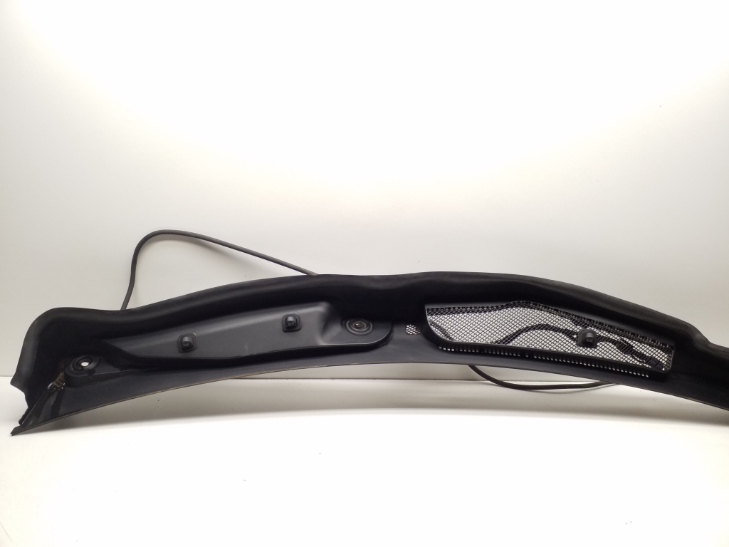 Used Mercedes Benz GLK-Class Windshield wiper mechanism trim to the ...