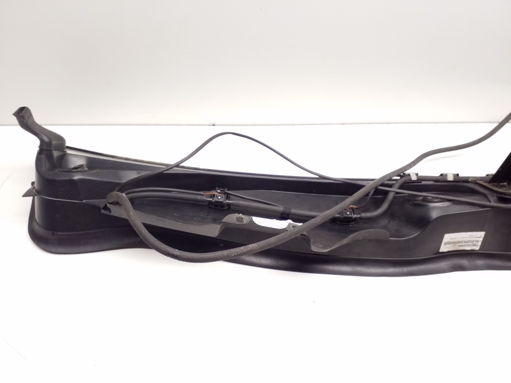 Used Mercedes Benz GLK-Class Windshield wiper mechanism trim to the ...