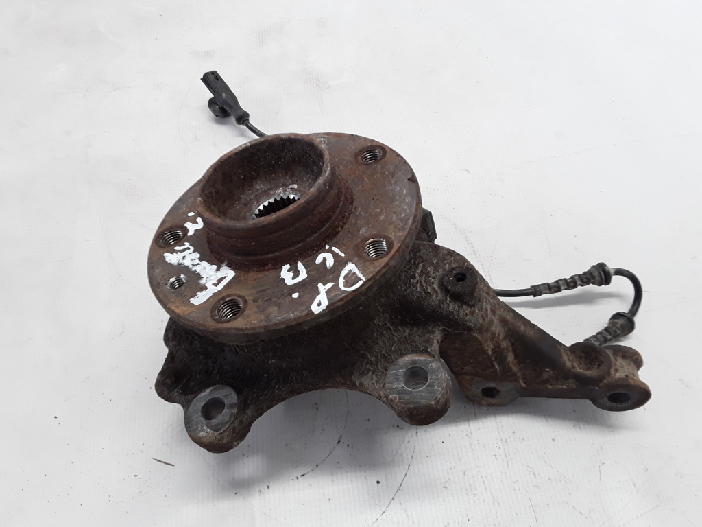 Used Dacia Duster Hub front 8200881942
