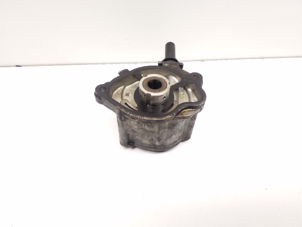 Used Mercedes Benz E-Class Vacuum pump A6510900005
