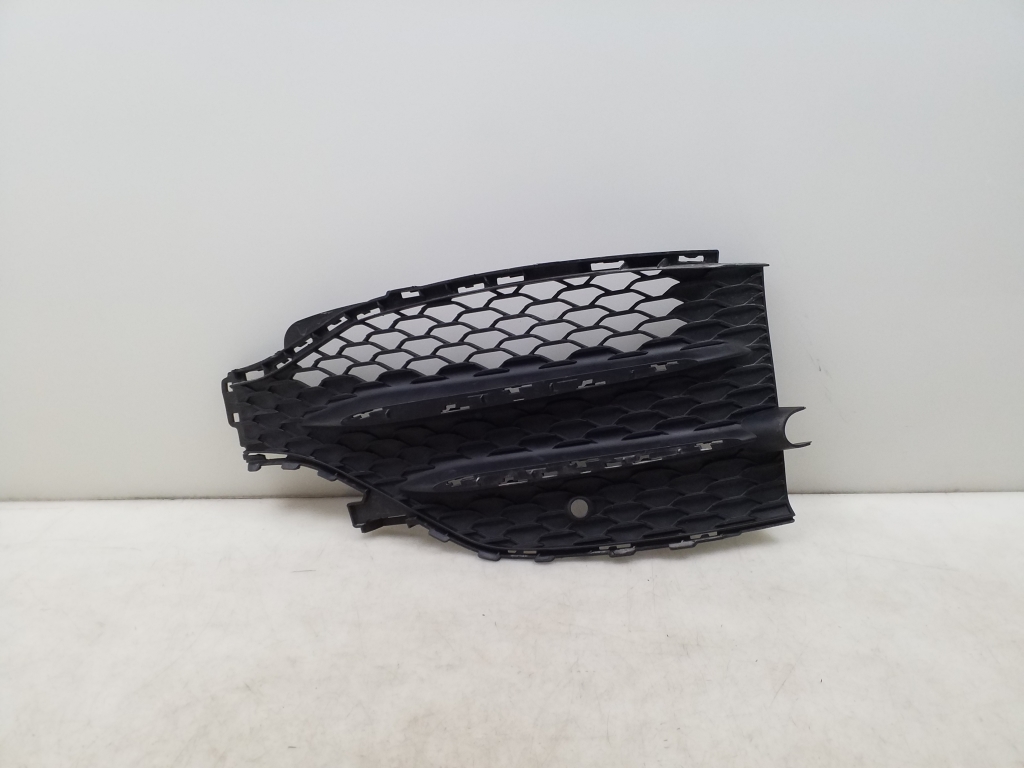 Used Mercedes Benz GLE-Class Front bumper lower grille A1678857403