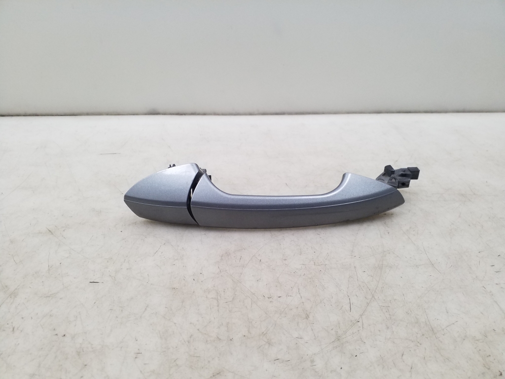 Used Mercedes Benz E-Class Front door external opening handle and its ...