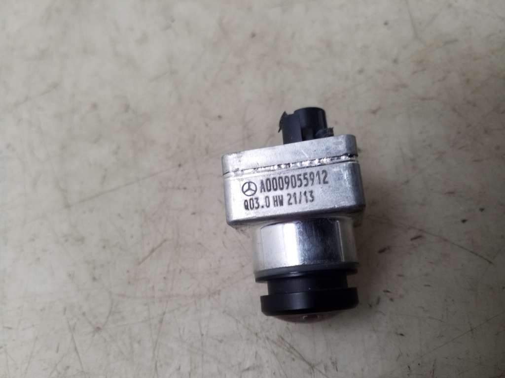 Used Mercedes Benz E-Class Video camera A0009055912