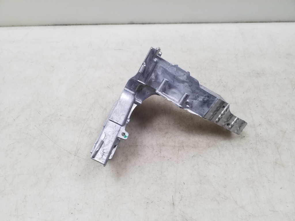 Naudotas Mercedes Benz E-Class Priekinio rėmo kita detalė A2536210600