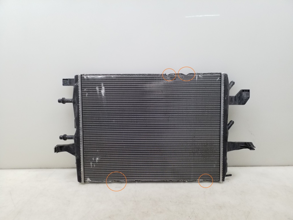 Naudotas Mercedes Benz A-Class Aušinimo radiatorius A2475000403