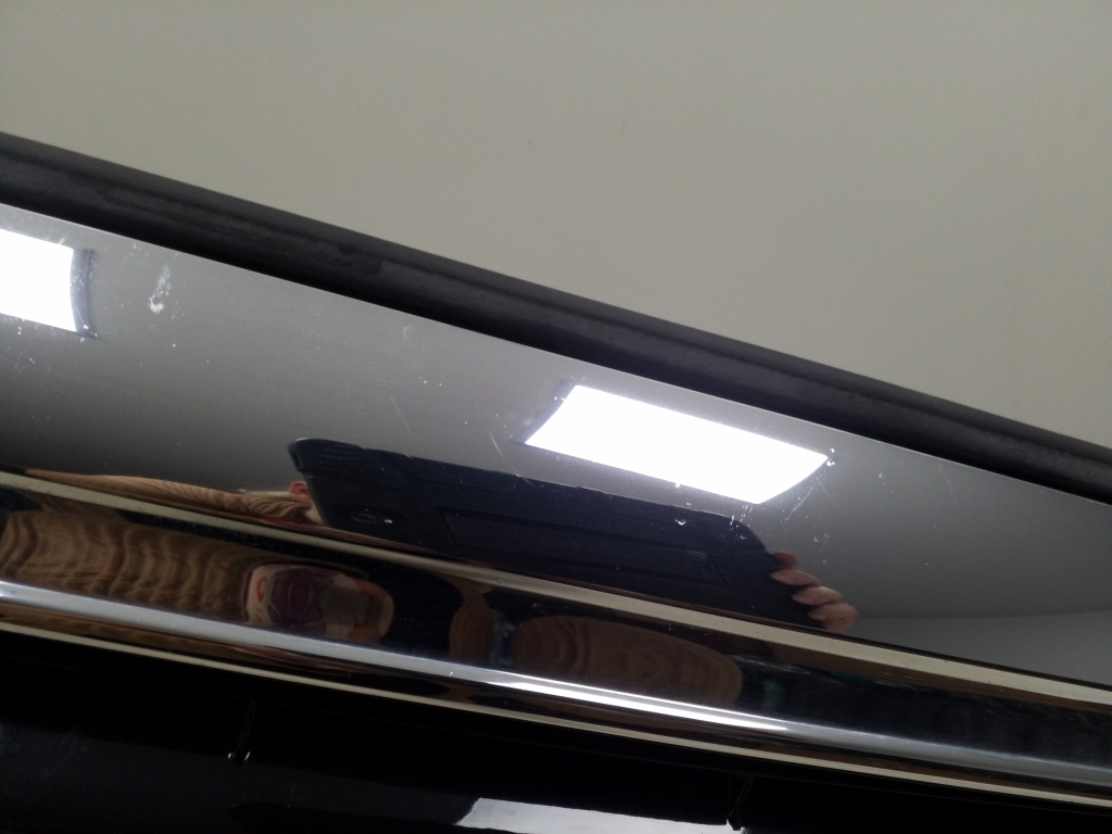 Used Mercedes Benz E-Class Front grille A2138800683