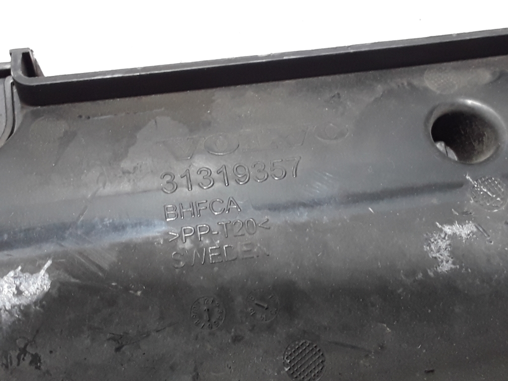 Used VOLVO V40 Air intake hose 31319357