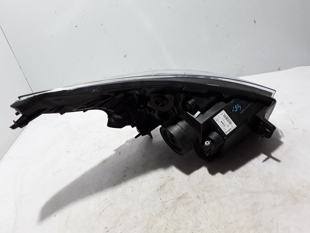 Used RENAULT Trafic Headlights 260600500R