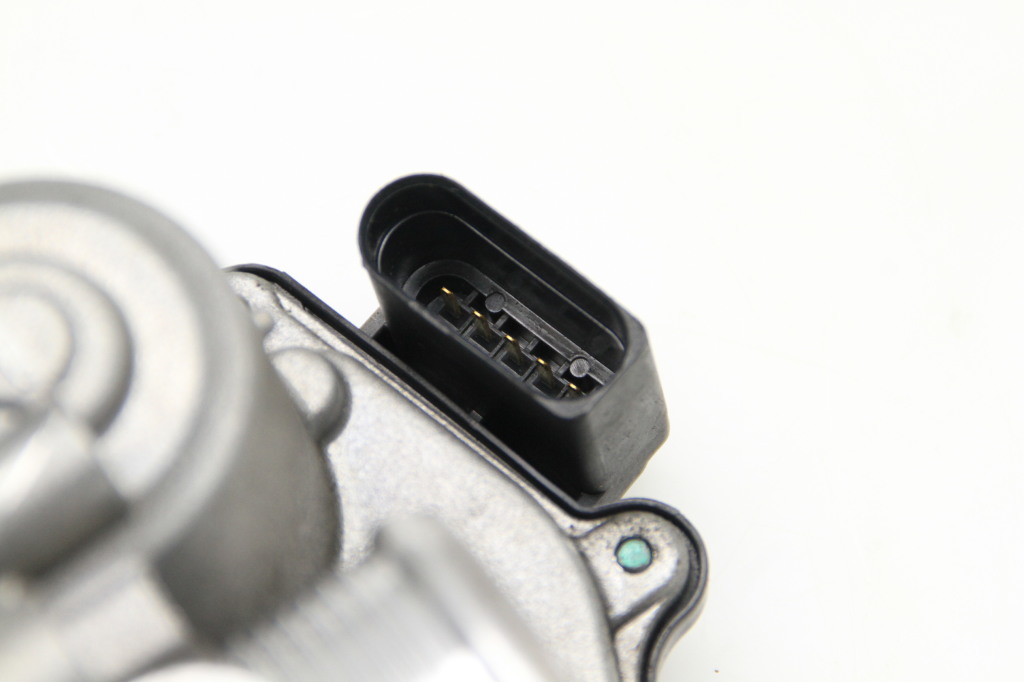 Used AUDI A6 EGR valve 04L131501B