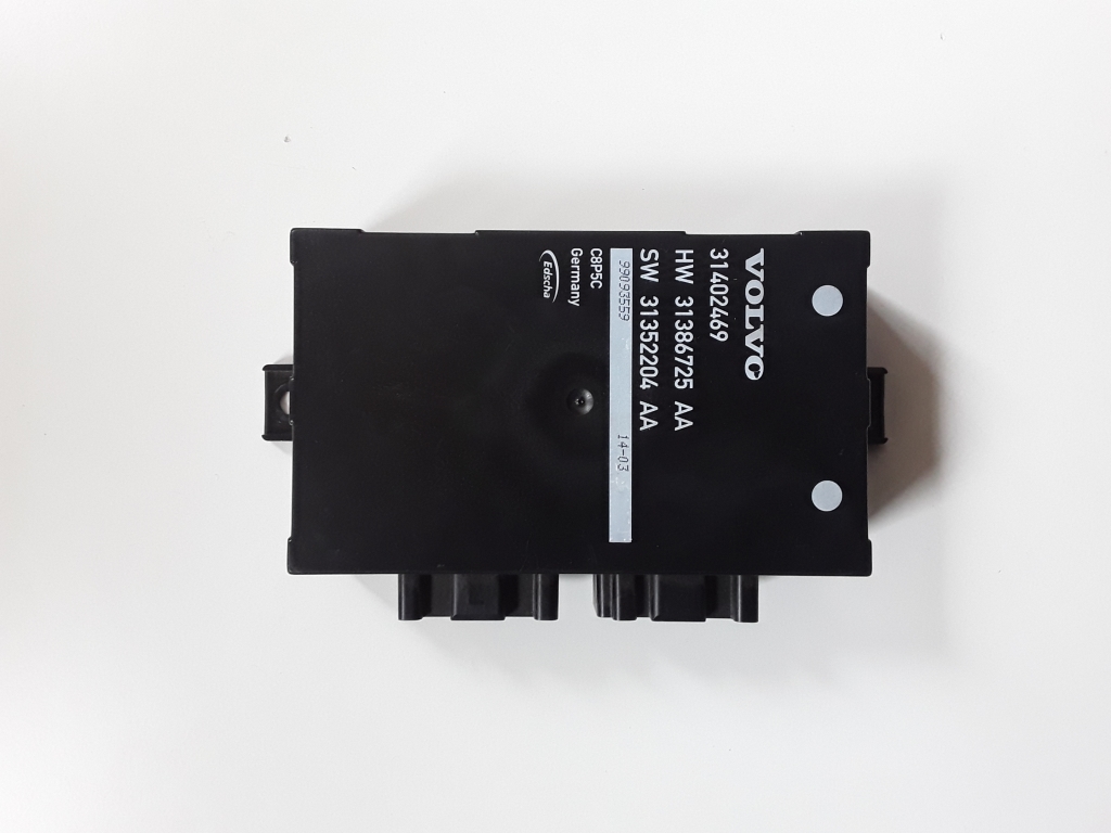 Used VOLVO V70 Trunk lid control module 31402469
