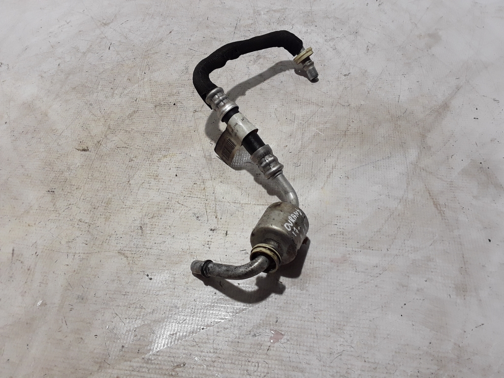 Used Dodge Durango Gearbox cooling hose 68291069AB