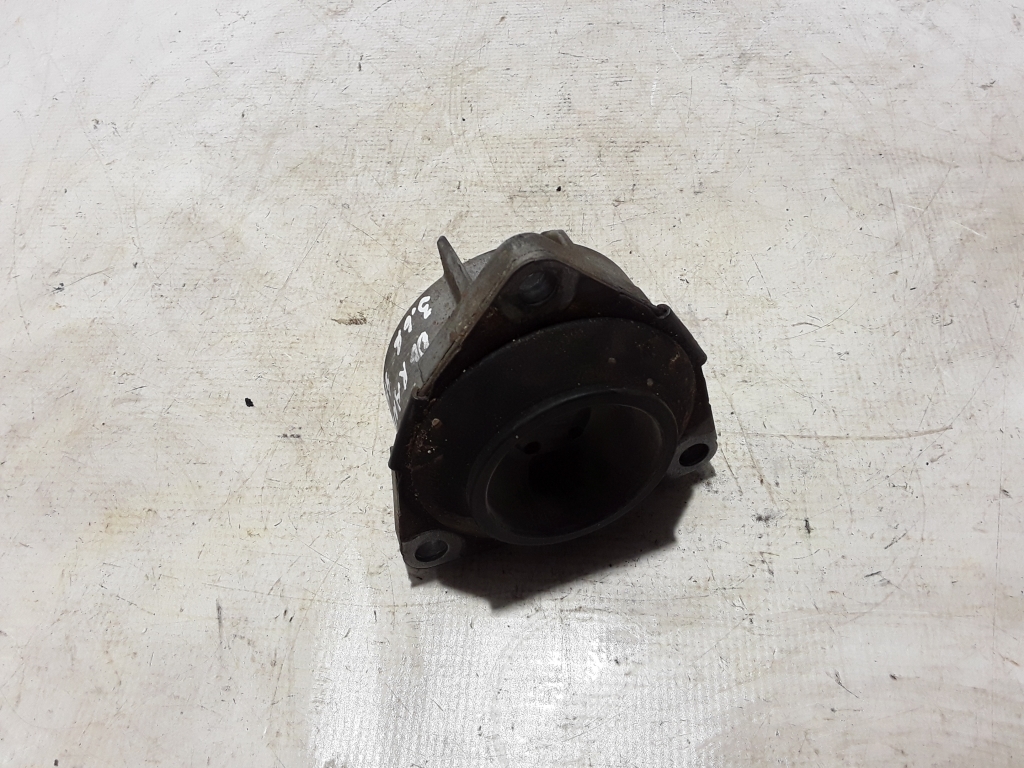 Used Dodge Durango Pillow gearbox 68032662AE